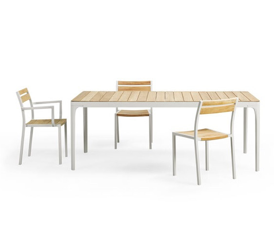 Play | Rectangular dining table | Ethimo